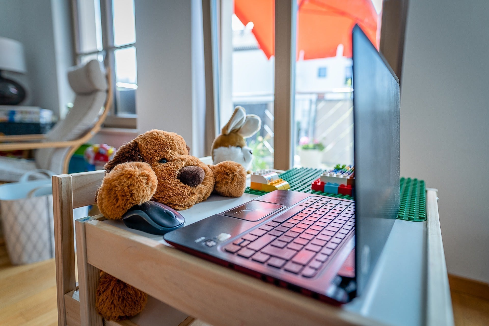 How to keep yourself fit and active while working at home – GRIMMSTER